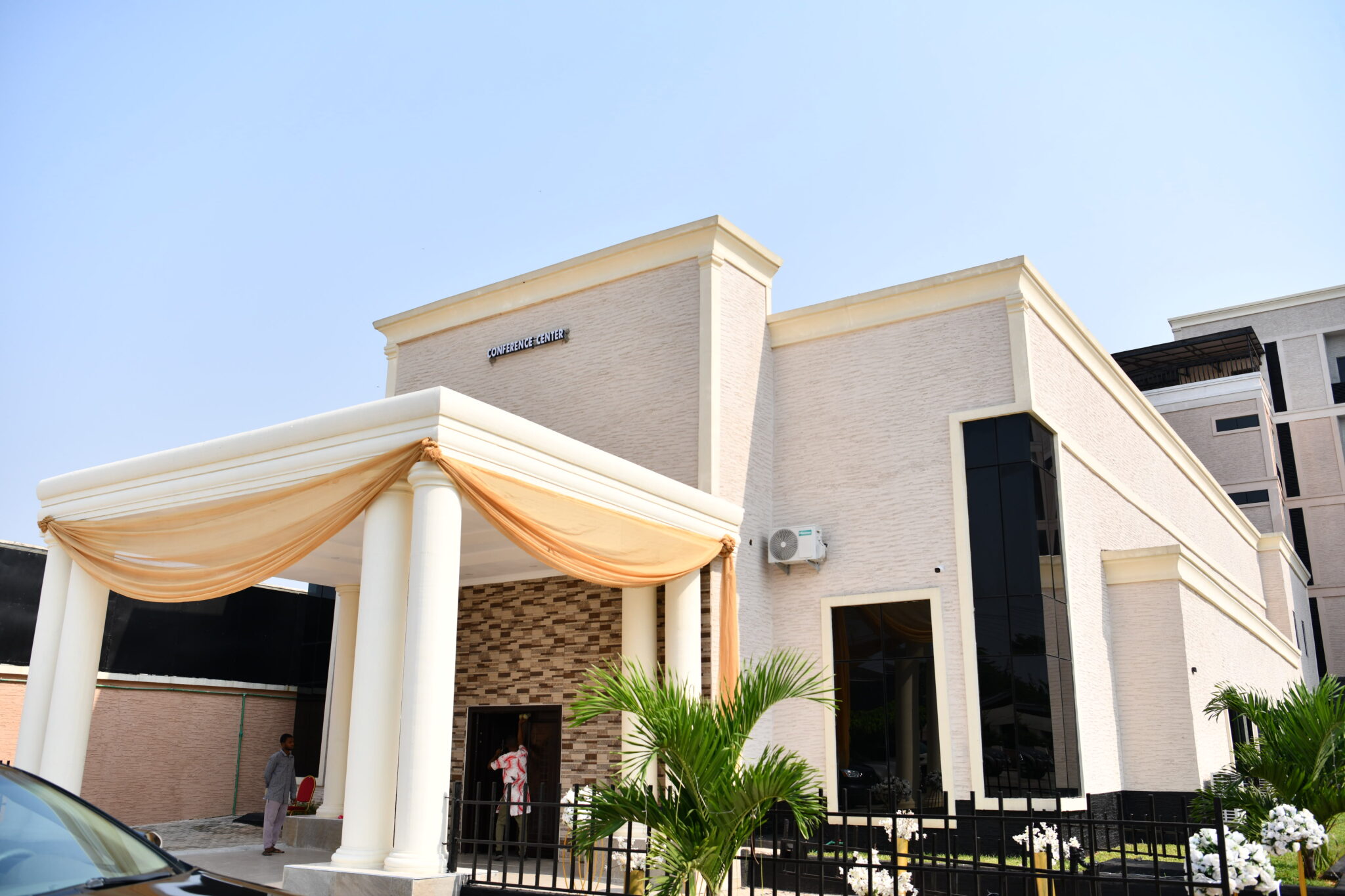 Services - VIEW POINT HOTEL & SUITES